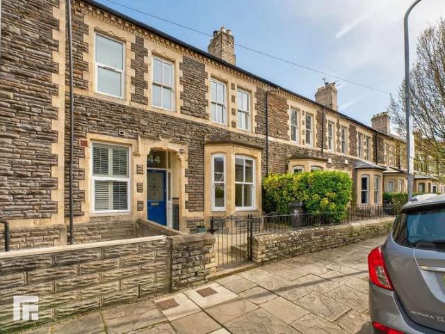4 Bedroom Property