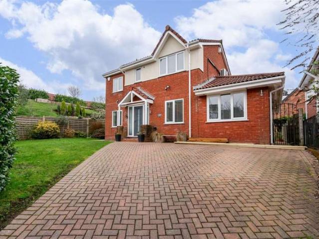 4 Bedroom Property