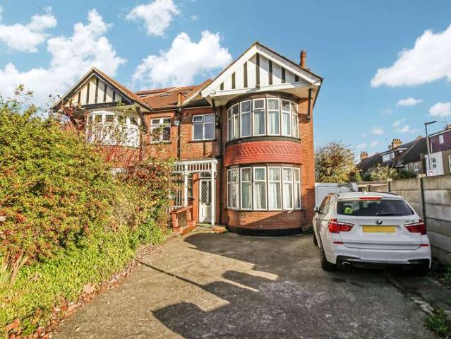 4 Bedroom Property