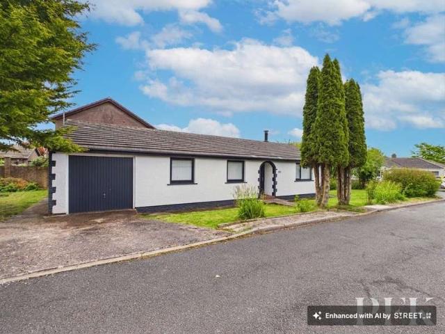 4 Bedroom Property