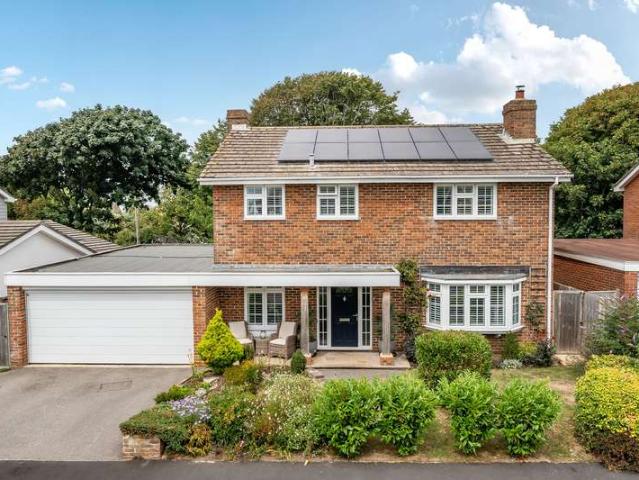 4 Bedroom Property
