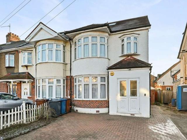 4 Bedroom Property