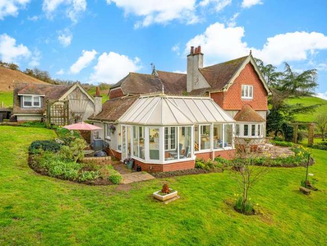 4 Bedroom Property