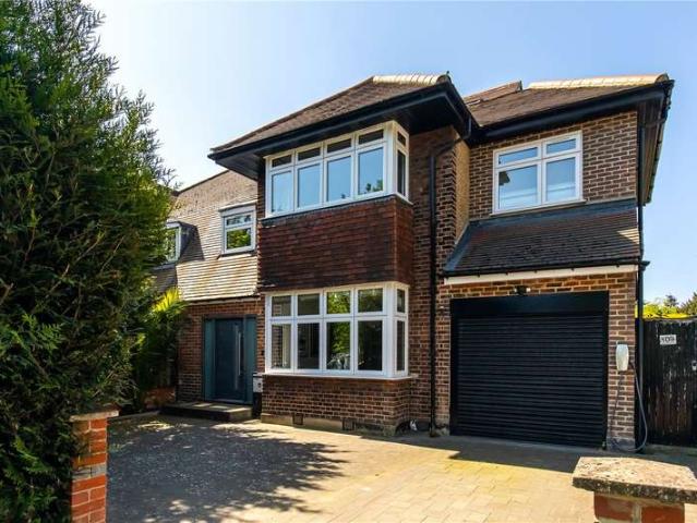 4 Bedroom Property