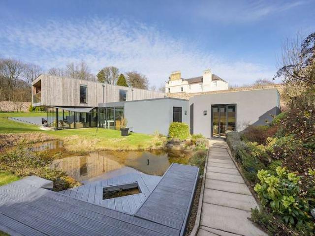 4 Bedroom Property