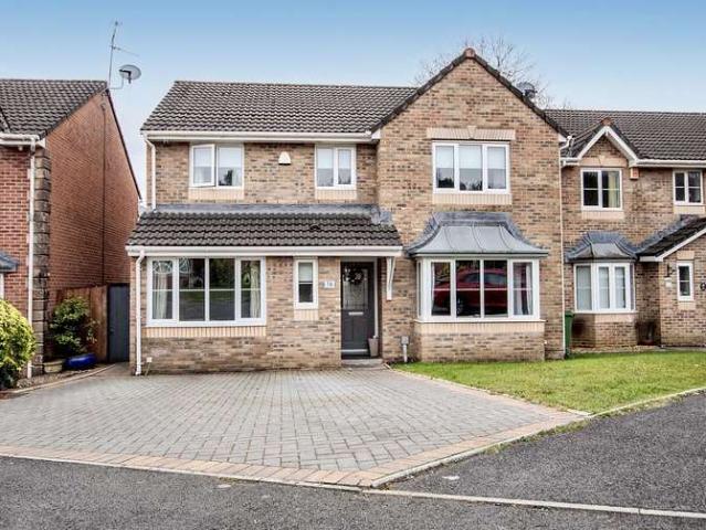 4 Bedroom Property
