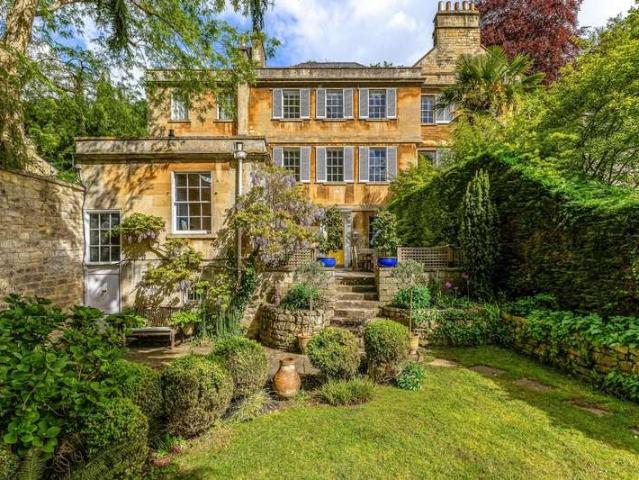 4 Bedroom Property