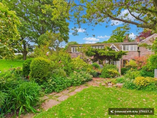 4 Bedroom Property