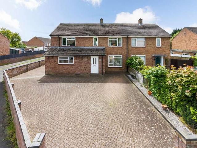 4 Bedroom Property