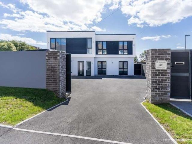 4 Bedroom Property