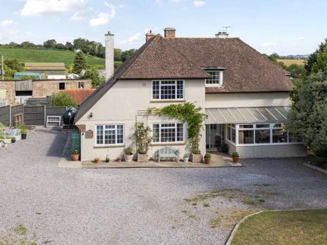 4 Bedroom Property