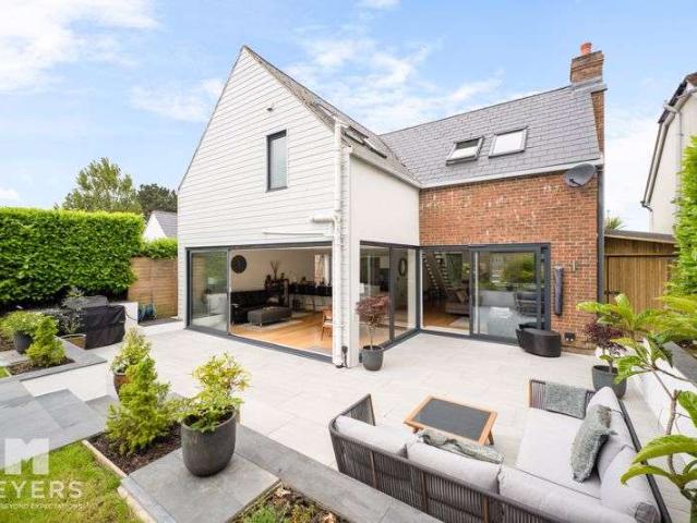 4 Bedroom Property