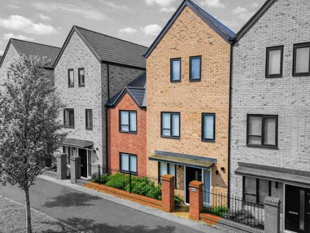 4 Bedroom Property