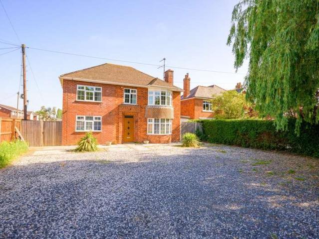 4 Bedroom Property