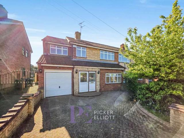 4 Bedroom Property