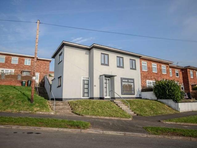4 Bedroom Property