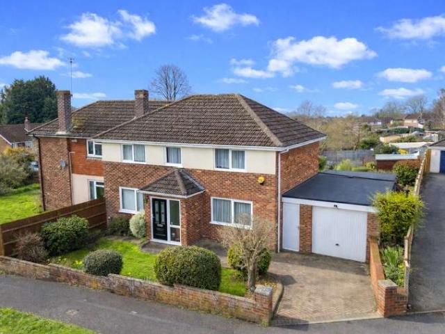 4 Bedroom Property