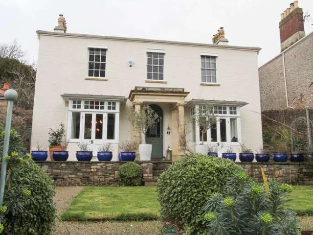 4 Bedroom Property