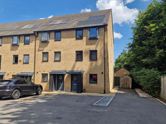 4 Bedroom Property