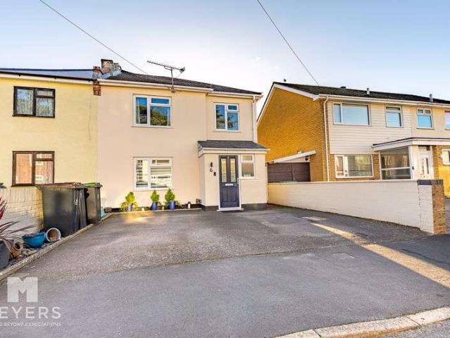 4 Bedroom Property