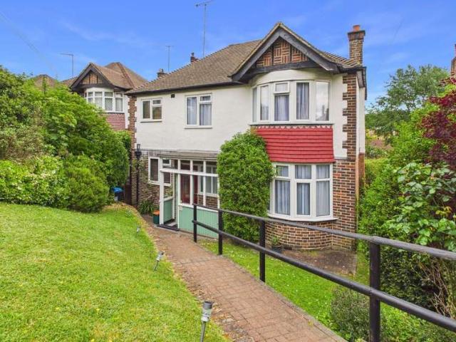 4 Bedroom Property