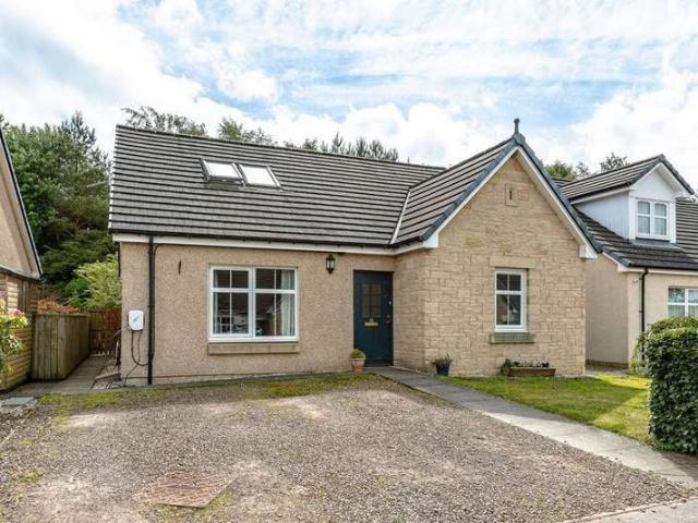 4 Bedroom Property