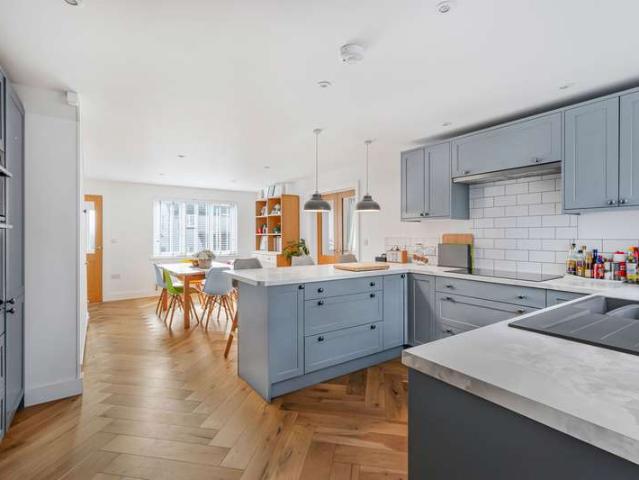 4 Bedroom Property