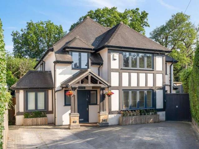 4 Bedroom Property