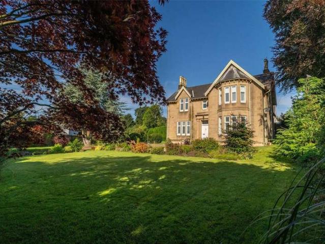 4 Bedroom Property