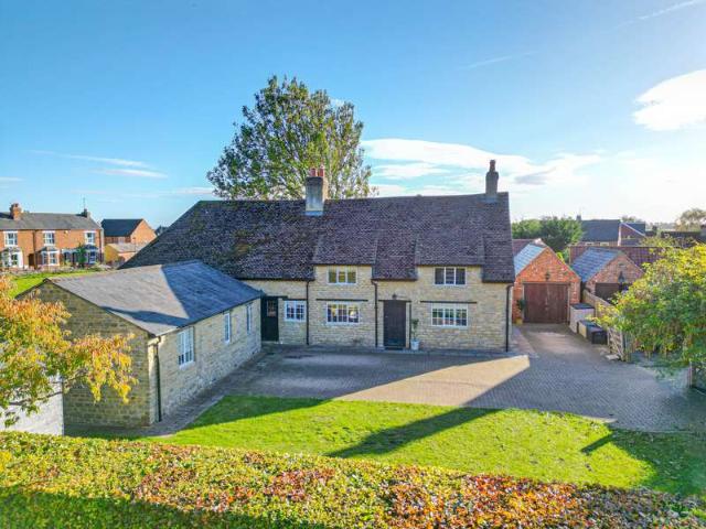 4 Bedroom Property