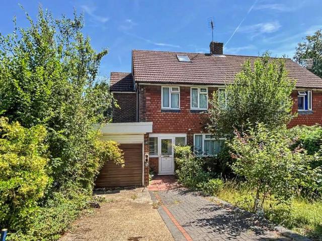 4 Bedroom Property