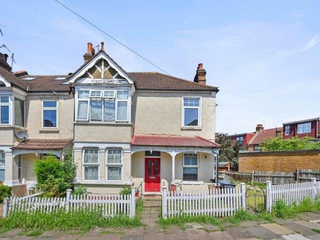 4 Bedroom Property