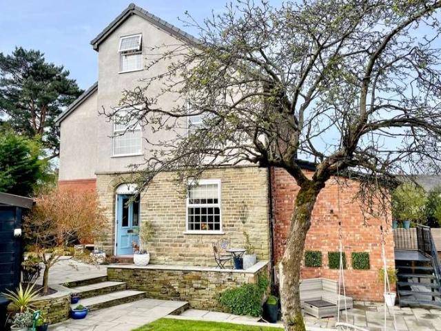 4 Bedroom Property
