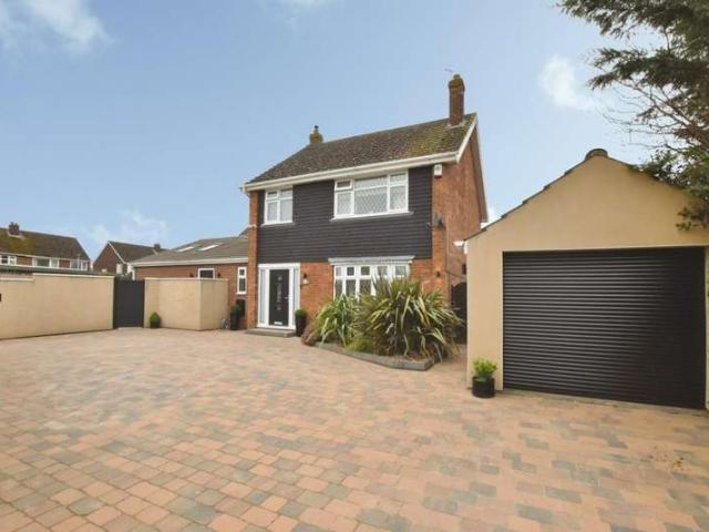 4 Bedroom Property