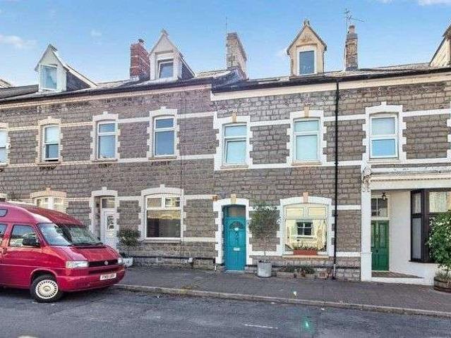 4 Bedroom Property