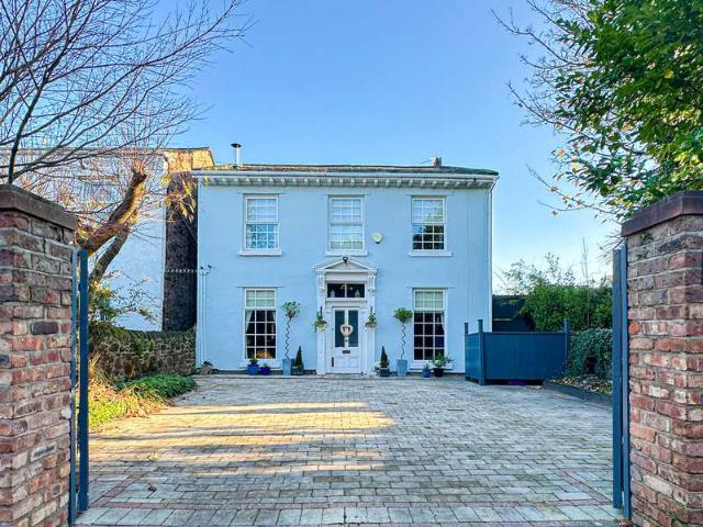 4 Bedroom Property