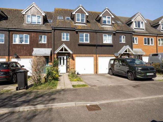 4 Bedroom Property