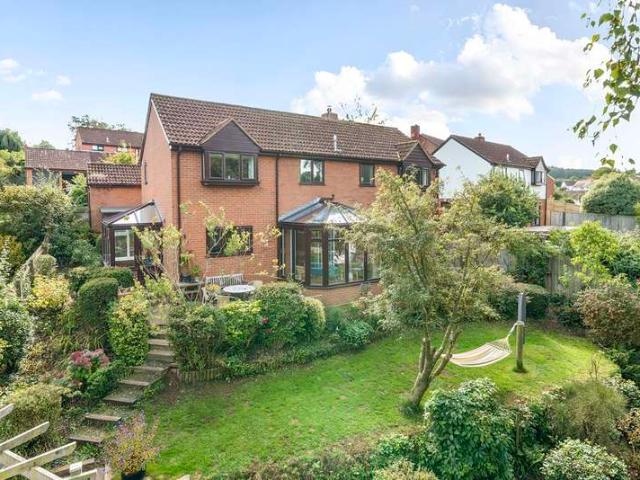 4 Bedroom Property