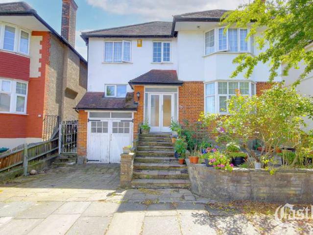 4 Bedroom Property