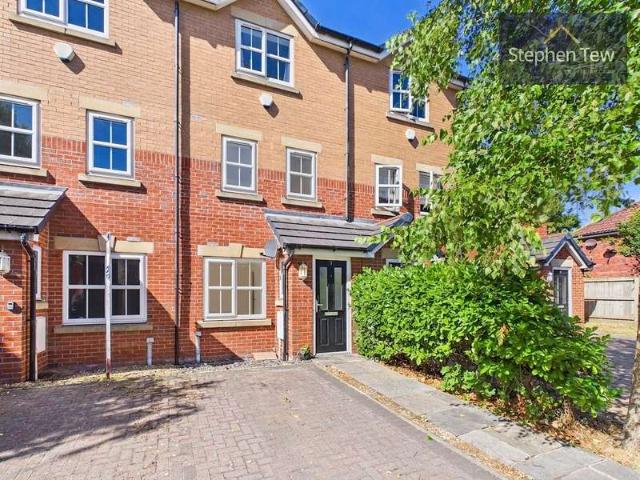 4 Bedroom Property