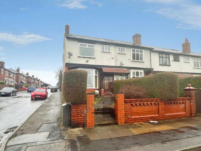 4 Bedroom Property