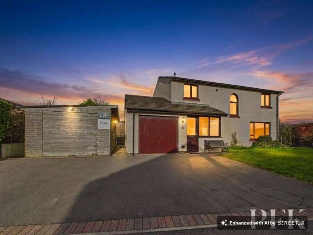 4 Bedroom Property