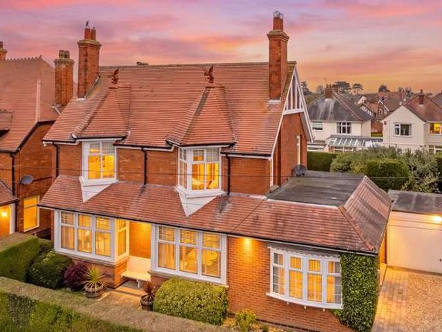 4 Bedroom Property