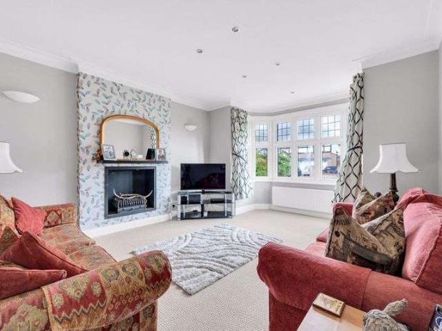 4 Bedroom Property