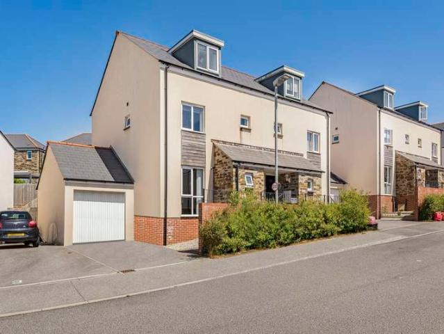 4 Bedroom Property