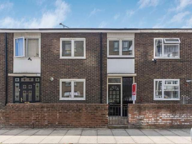 4 Bedroom Property