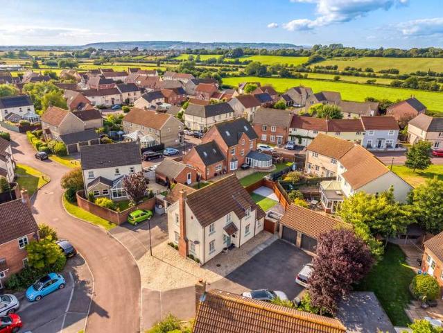 4 Bedroom Property
