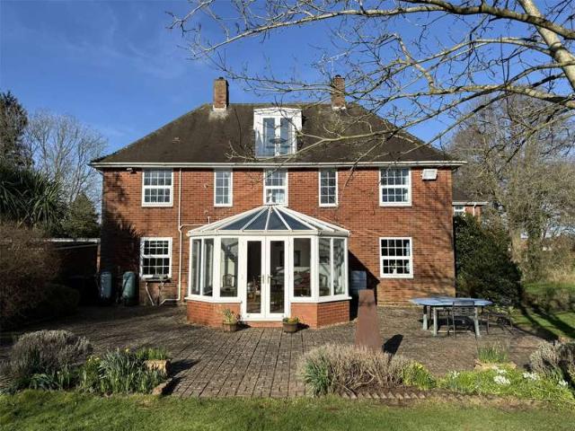 4 Bedroom Property