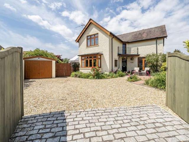 4 Bedroom Property