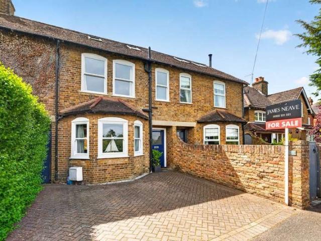 4 Bedroom Property